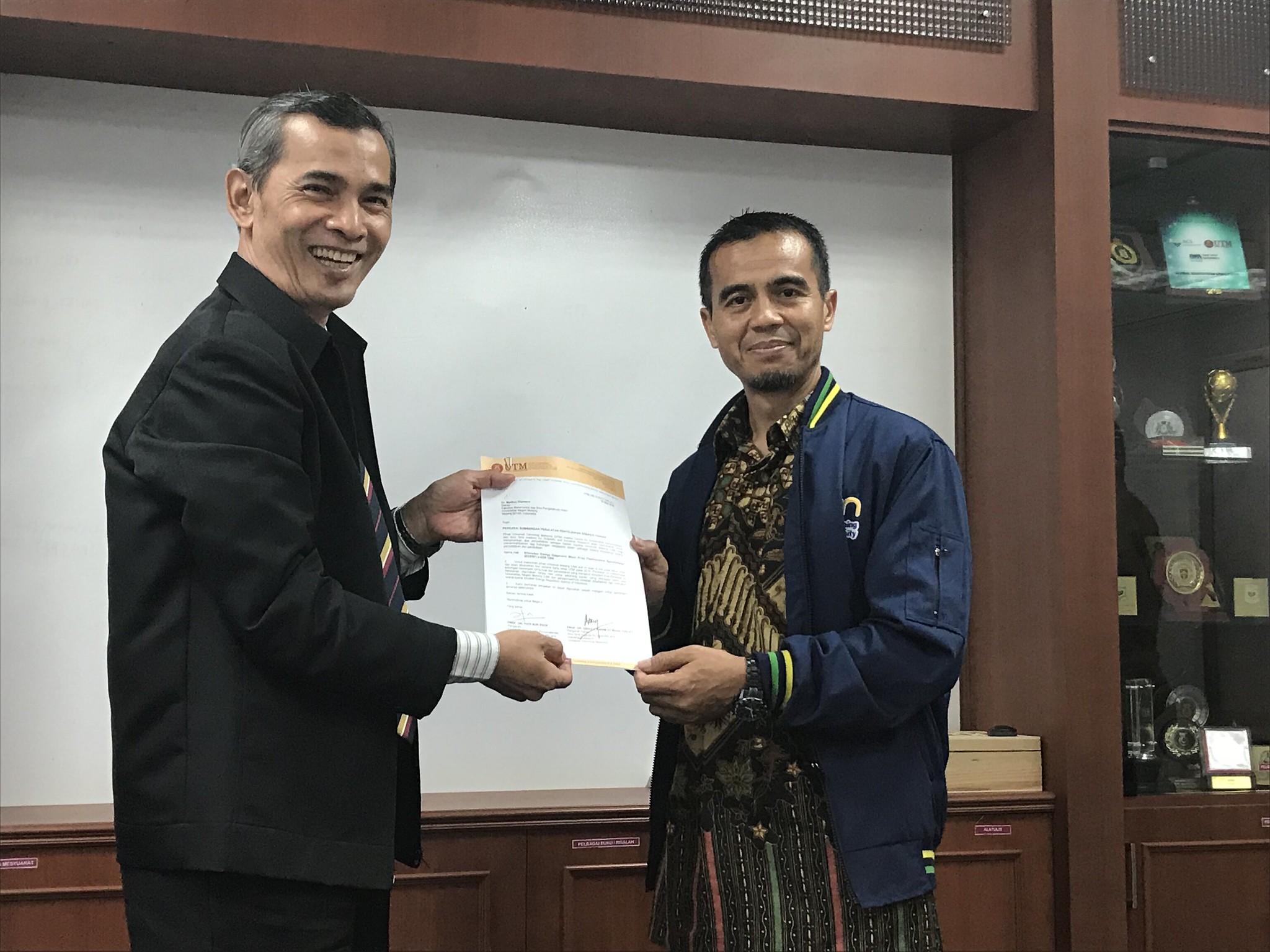 Hadi Nur - Born in 1969. Online since 1999. - Lawatan delegasi ...