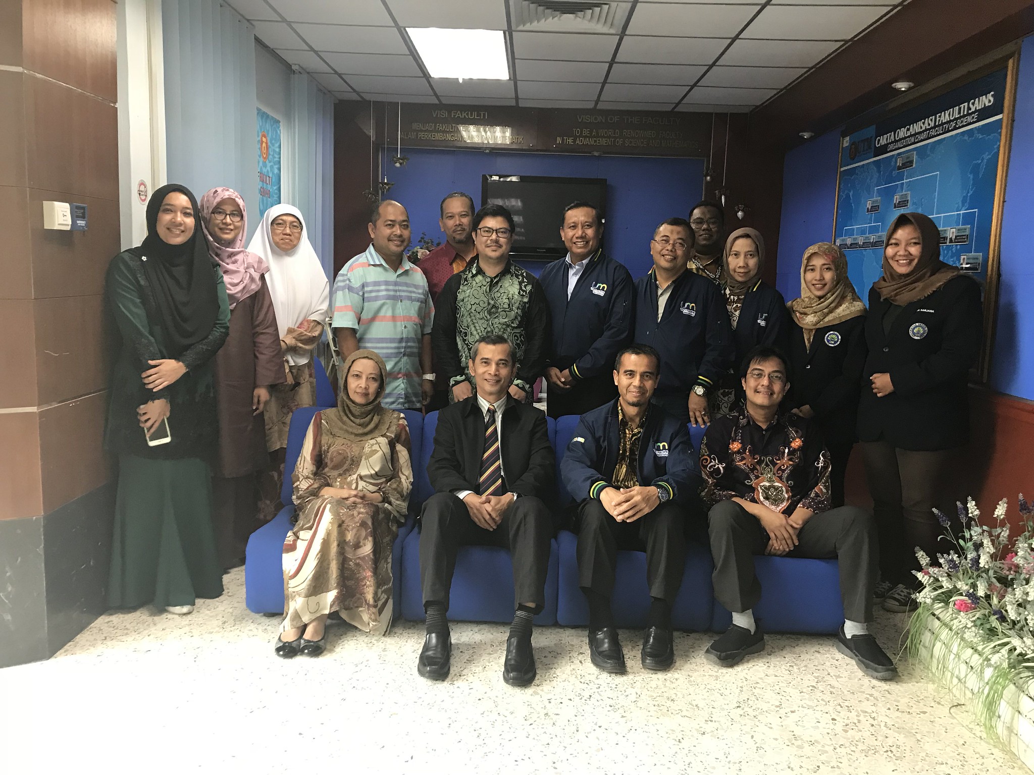 Hadi Nur - Born in 1969. Online since 1999. - Lawatan delegasi ...